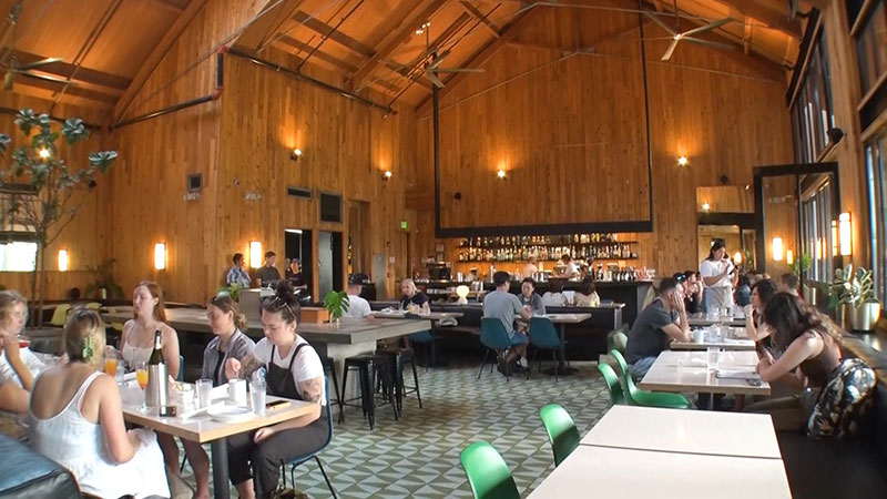 ＃38「ウエストマン カフェ＋ラウンジ」 | にじいろ☆ハワイ | 旅・グルメ番組 | BS無料放送ならBS12（トゥエルビ）