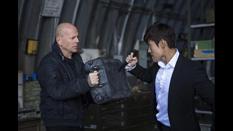 映画「RED／レッド」シリーズ | 無料ドラマ・映画 | BS無料放送ならBS12（トゥエルビ）